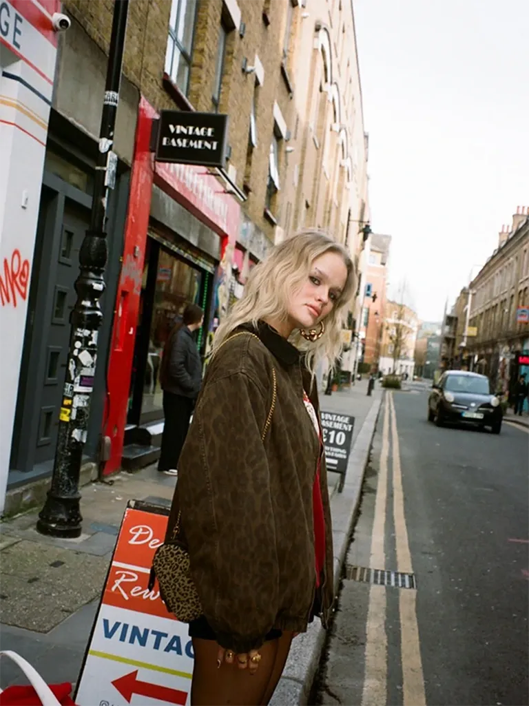 Aofie O'Farrell | Insanity